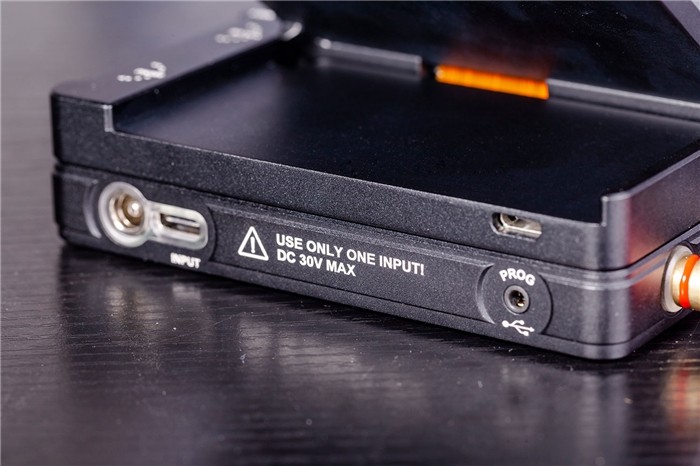 Miniware MDP-P905 voeding